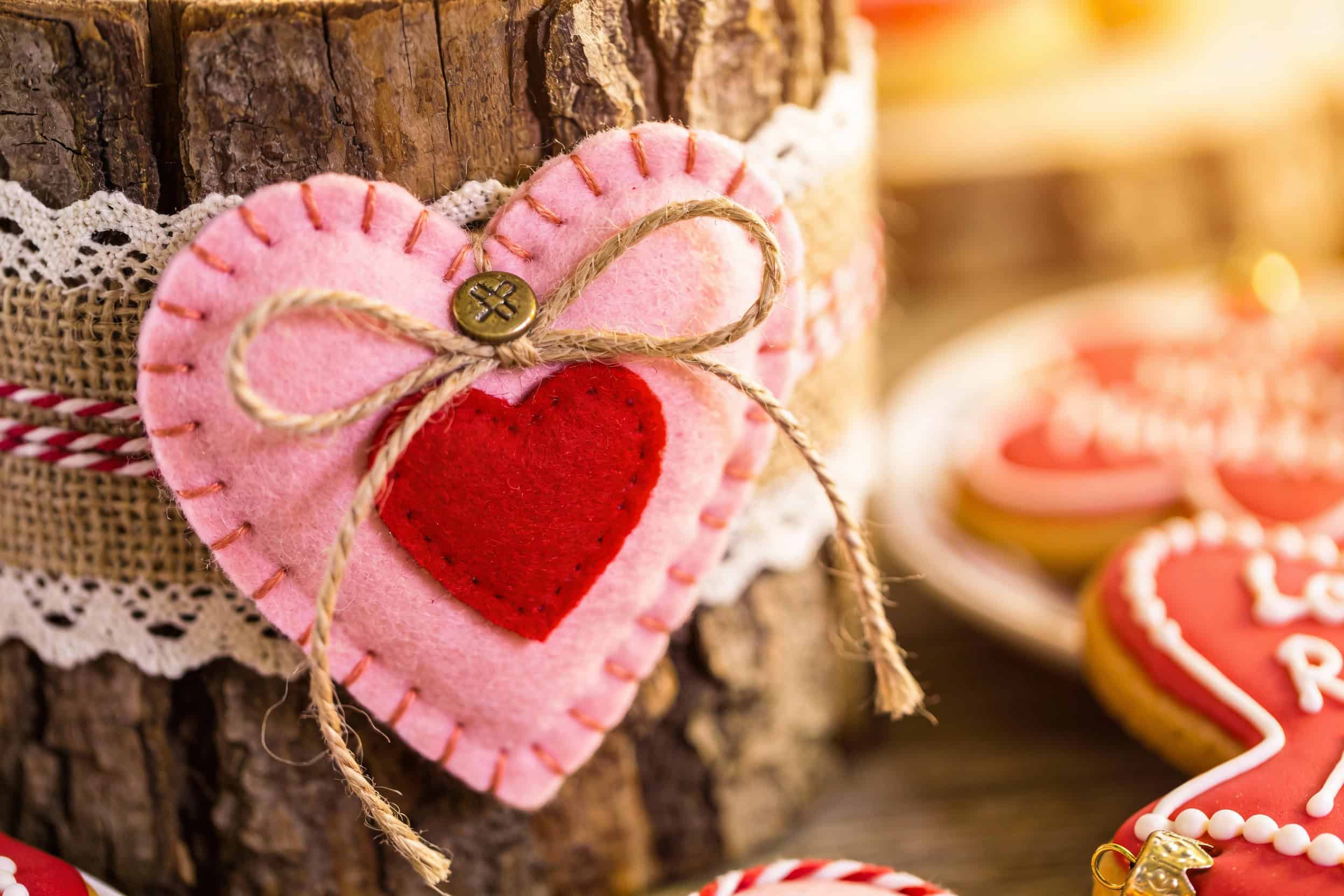 10 Farmhouse Valentine's Day Decor Ideas That Feel Cozy And Chic